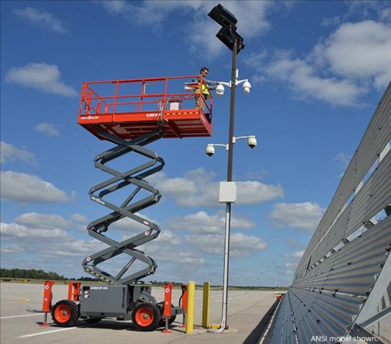 SkyJack Rough Terrain Scissor 10m - SJ6826/32 RT